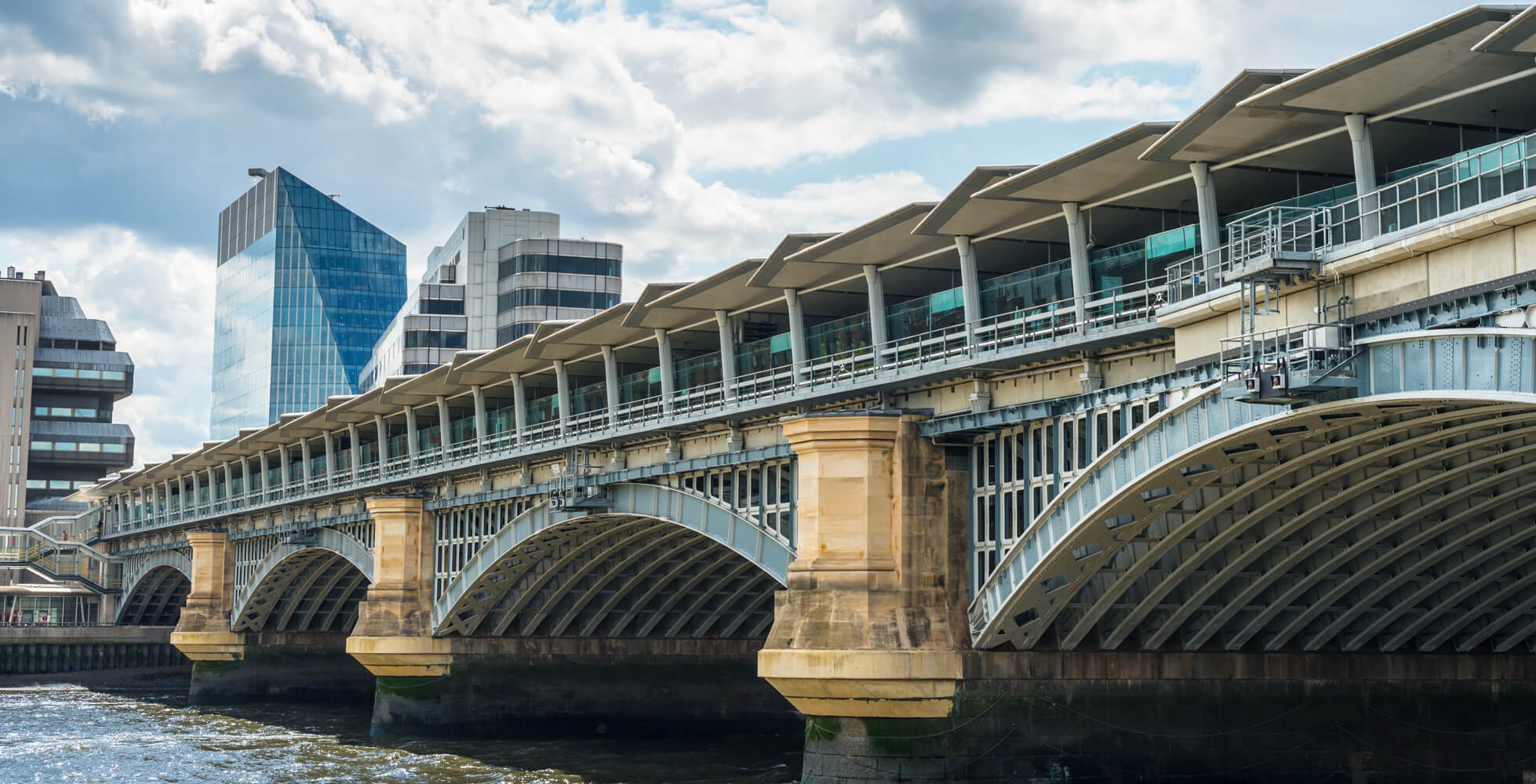 Thameslink major infrastructure project - Montagu Evans